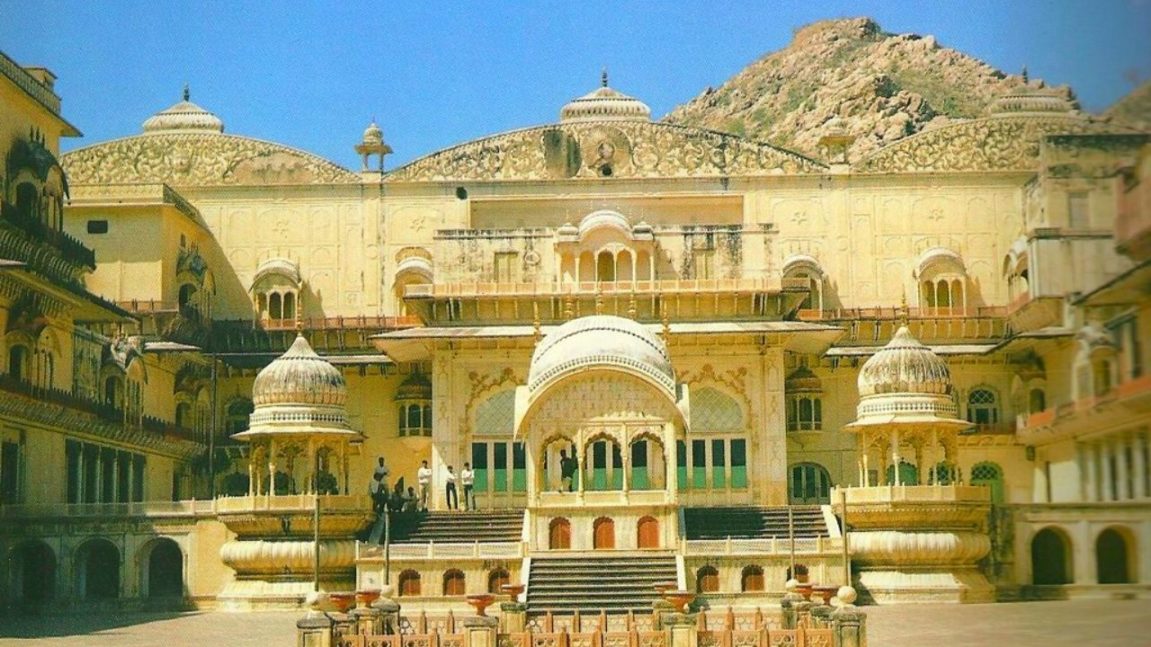11 Best Tourist Places To Visit in Alwar - Roshan Panjiyara