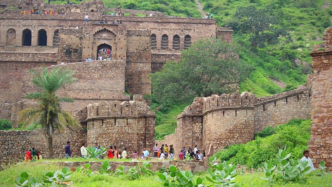 11 Best Tourist Places To Visit in Alwar - Roshan Panjiyara