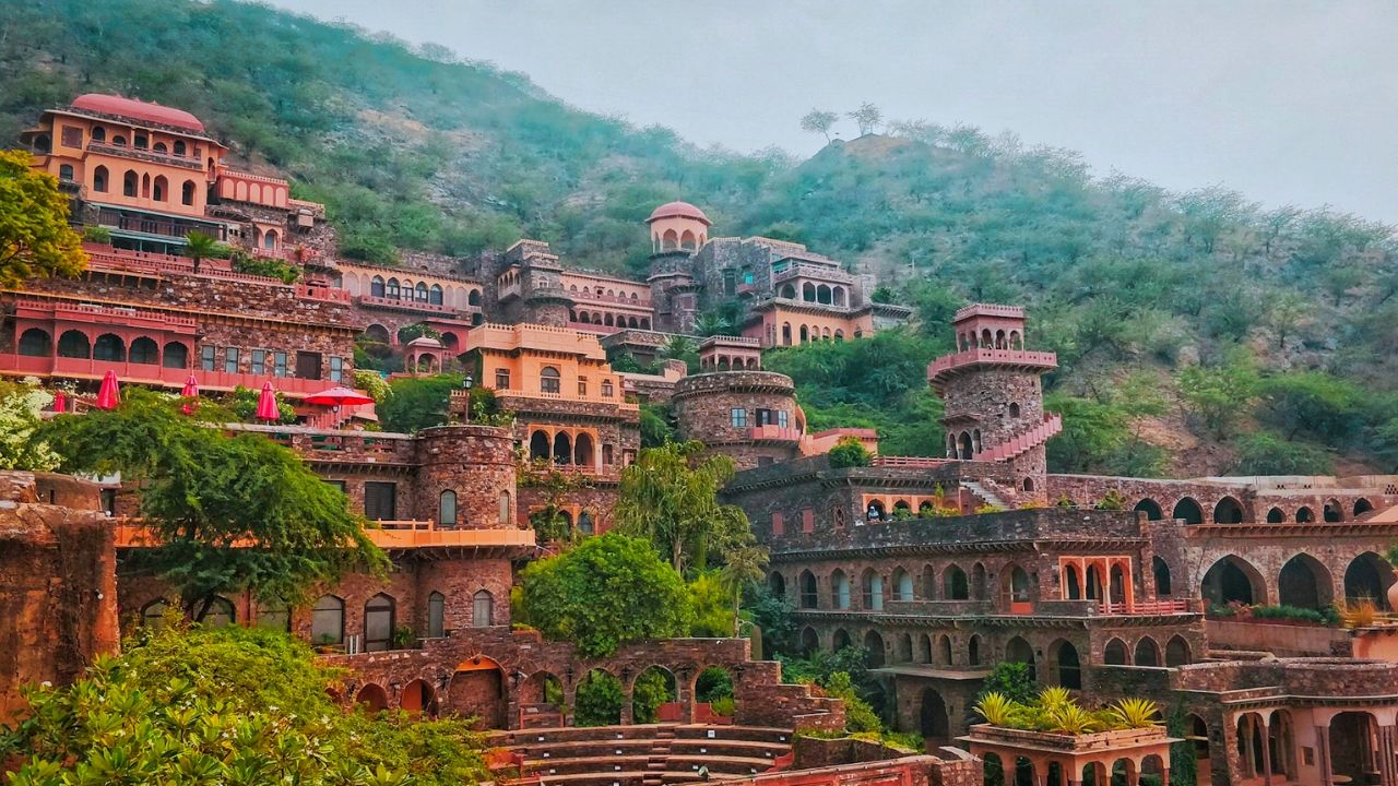 11 Best Tourist Places To Visit in Alwar - Roshan Panjiyara