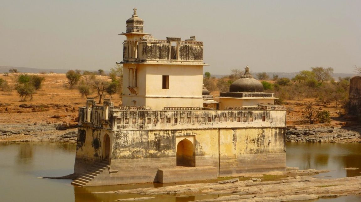 11 Best Tourist Places To Visit in Chittorgarh - Roshan Panjiyara